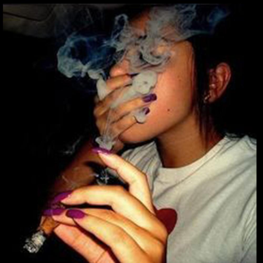 Girls Smoking Blunts Tumblr